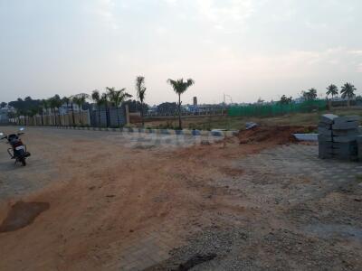 Residential land / Plot for sale in 8499 mhc jayanagar west tumakuru ...