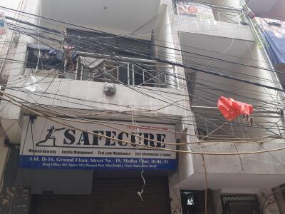 Ready to move Office Space in Madhu Vihar, Delhi