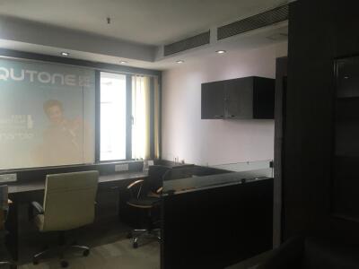 Ready to move Office Space in Topsia Kolkata South - 700 Sq. Ft.