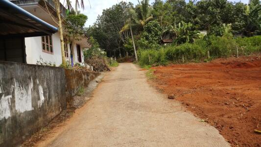 Residential land / Plot for sale in Alamcode Trivandrum - 484 Sq. Yard.