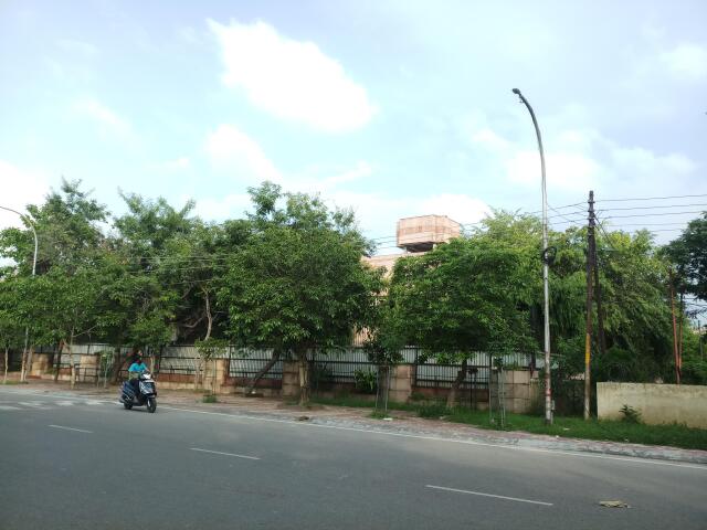 Sector 37, Noida - Map, Property Rates, Projects, Reviews, Photos & Videos