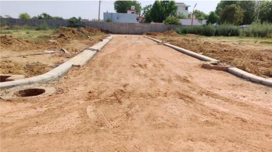 Residential land / Plot for sale in DLF Phase 3 Gurgaon - 465 Sq. Yard.