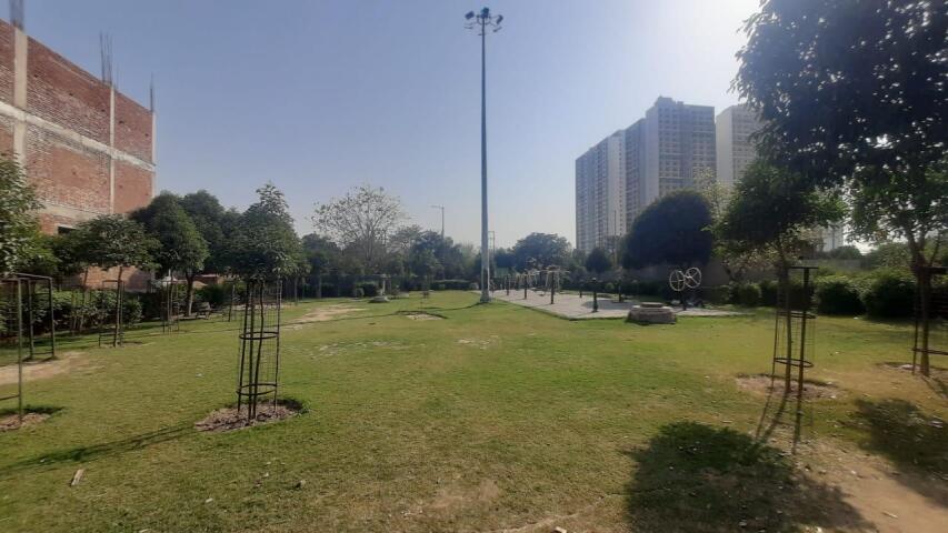 Sector 43, Noida - Map, Property Rates, Projects, Reviews, Photos & Videos