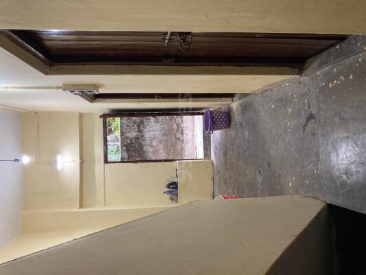 8 BHK House / Villa for sale in Sinthee Kolkata North - 1440 Sq. Ft.