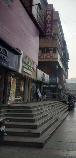 Coworking Space for sale in Sector 18 Noida - 546 Sq. Ft.