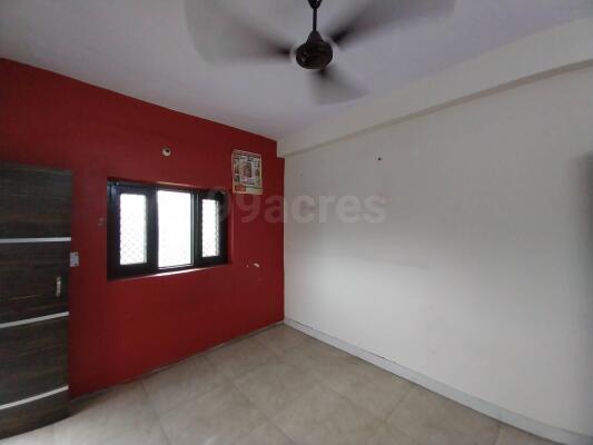 2 BHK Apartment / Flat for sale in DDA mig Flats Sector 8 Rohini Delhi ...