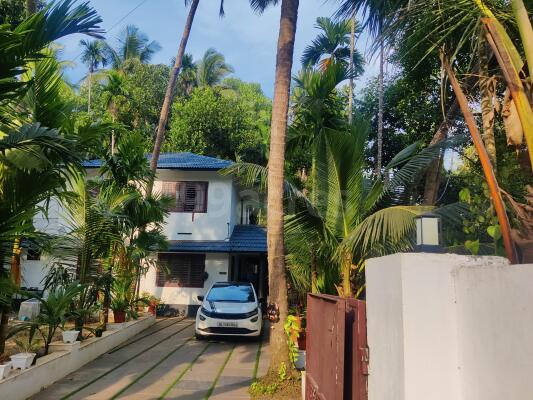 3 BHK House / Villa for sale in Pavangad Calicut - 4116 Sq. Ft.