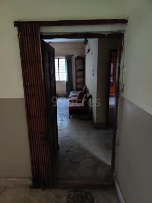 2 BHK Apartment / Flat for sale in Suryadeep Apartment Dhakuria Kolkata ...