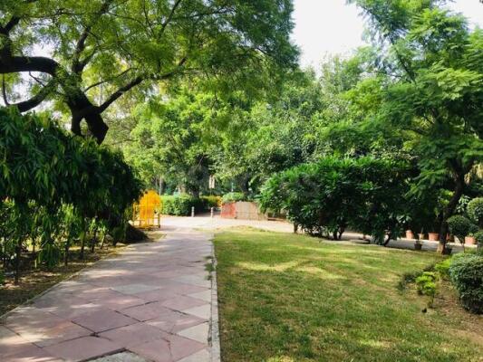 Duplex House in Jor bagh, Delhi - Duplex Houses for Sale in Jor bagh, Delhi