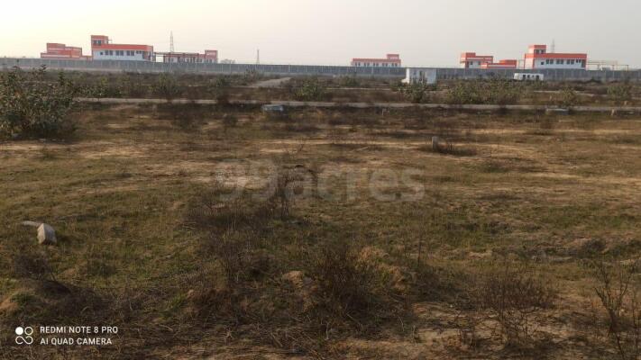 Residential land / Plot for sale in Sector 34 Rohini North Delhi - 72 Sq. Yard.