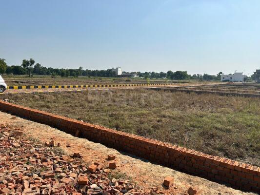 Residential land / Plot for sale in Jinholi Lucknow - 97 Sq. Yard.
