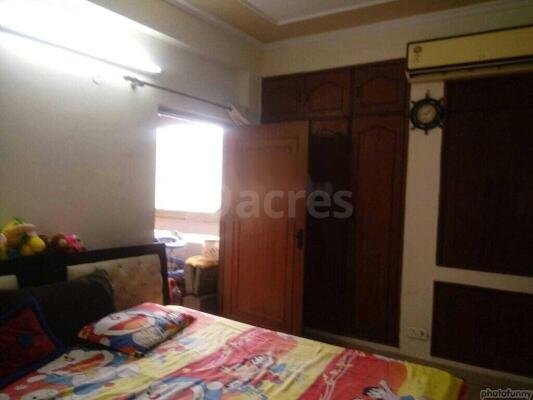 2 BHK Apartment / Flat for sale in Priya Apartments Sector 14 Rohini ...